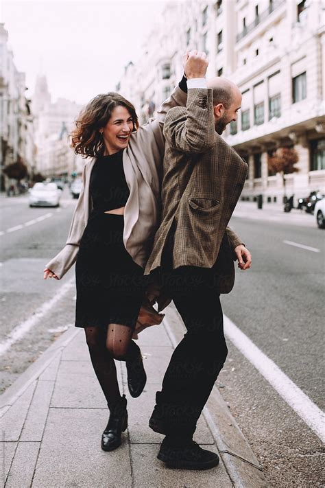 Couple Dancing In The Street By Thais Varela Couple Dancing Cute