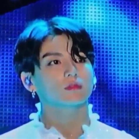 ปักพินโดย 🇫🇷 Ꮮꮻ ꭱꭹ 🇫🇷 ใน Bts [video] Jungkook น่ารัก จองกุก เต้น