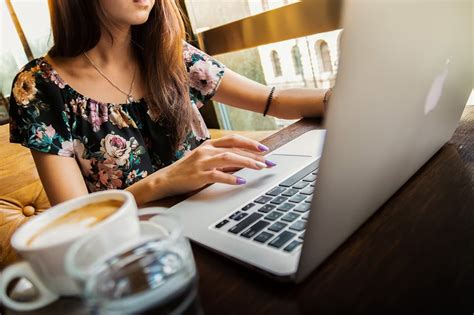 How To Be A Financially Successful Woman