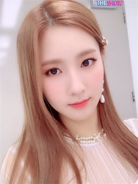 The Show On Twitter [★180회 더쇼초이스 후보①] 이 미모 여신이 아닐리 없다 믿고 듣는