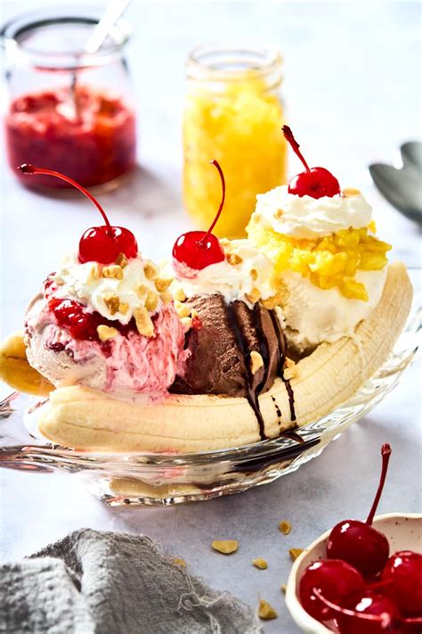 Banana Split Recipe {classic} Two Peas And Their Pod Banana Split