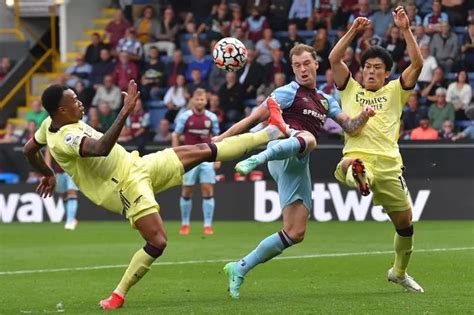 Carabao Cup Team Of The Round In Full As Burnley Pne Liverpool