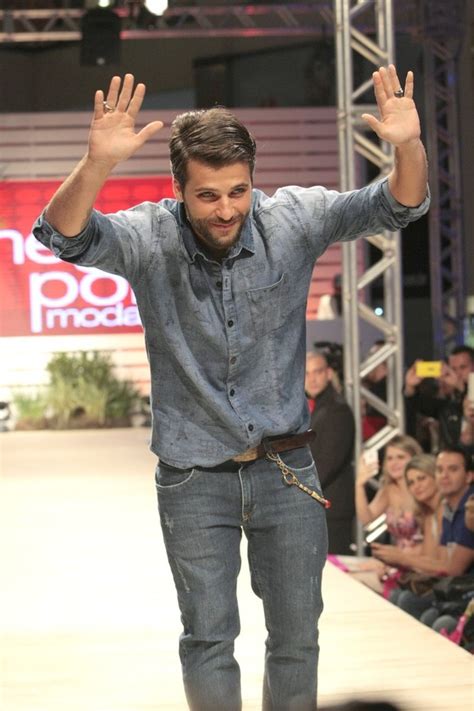 Ego Bruno Gagliasso E Giovanna Ewbank Chegam Escoltados A Evento