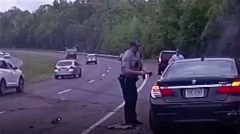 Video Shocking Footage Shows Police Officer Narrowly Escape Out Of
