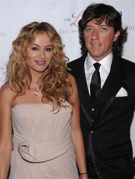 Colate Asegura Que Paulina Rubio Le Impide Tener Un Romance