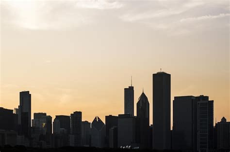 Premium Photo Beautiful Chicago Skyline At Sunrise