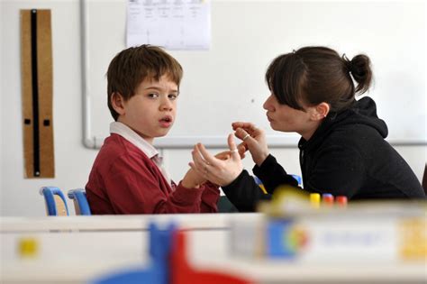 Autisme Lécole Nest Pas Adaptée Aux Enfants Différents Déplore