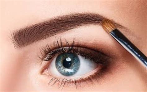 How To Fill Up Your Eyebrows Perfectly By Mainoor Khan Medium