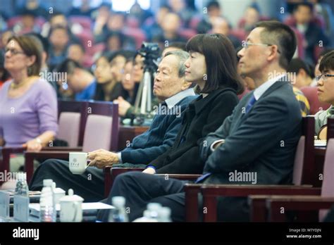 Chinese Physicist Chen Ning Yang Left Also Known As Yang Zhenning
