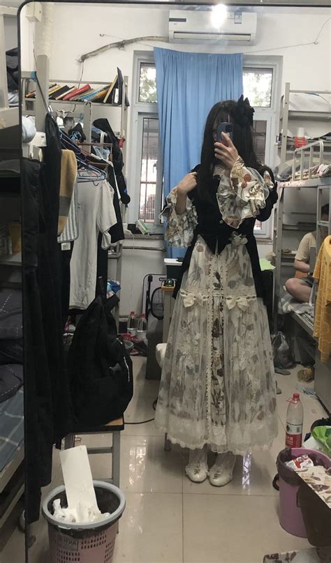 予心独悴 On Twitter 人面花sk，感觉无撑，60cm云朵撑都行，还是挺日常的，大鱼骨的话不是很搭 不过上衣真的厚重，不适合夏天