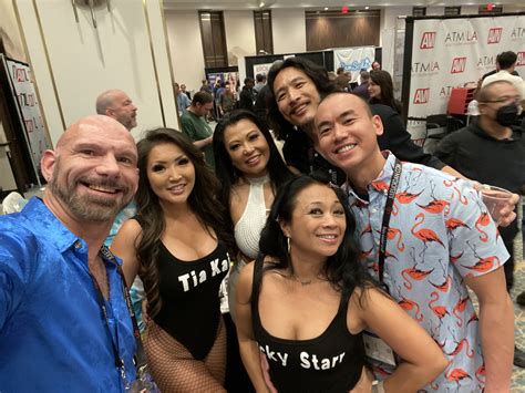 Lucky Starr Avn Vegas Jan 3 8 On Twitter Sexy People