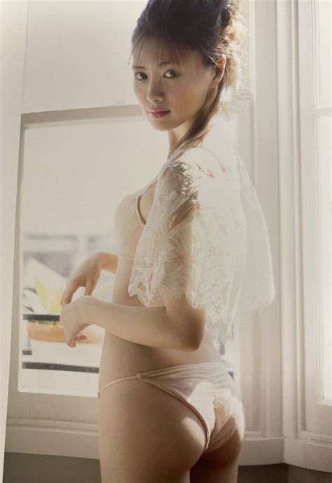 【目立った傷や汚れなし】乃木坂46 白石麻衣 写真集 パスポート の落札情報詳細 ヤフオク落札価格情報 オークフリー