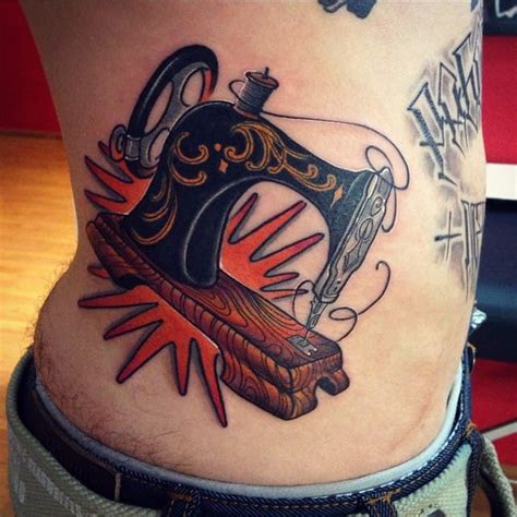 12 Stylish Vintage Sewing Machine Tattoos Sewing Machine Tattoo