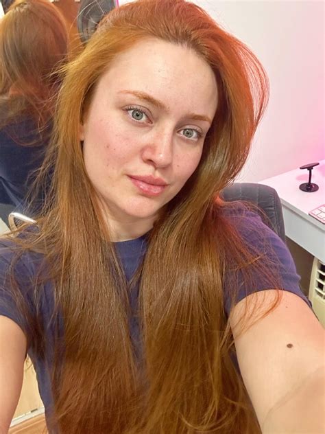 Redhead Stunner R Redheadbeauties