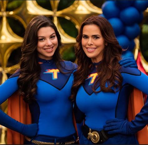 The Thundermans Phoebe Kira Kosarin Phoebe Thunderman Nickelodeon