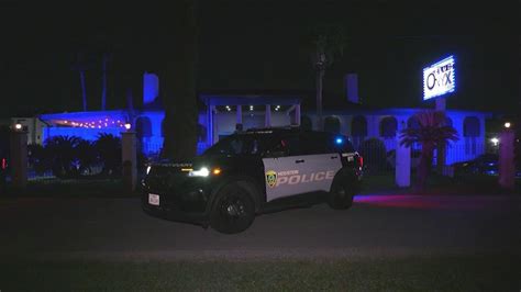 Breaking Shooter On The Run After Security Guard Shot Killed Outside