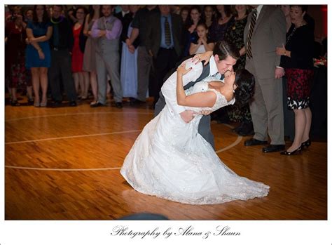 Bride And Groom First Dance Photo In Pittsburgh Pa By Shaun David