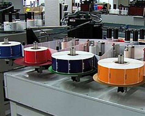 etikettiermaschinen und etikettenspender bluhm systems