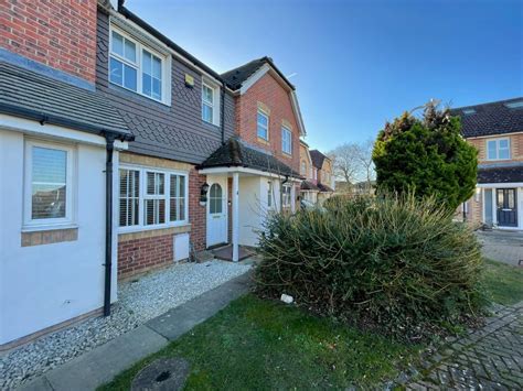 2 Bed Terraced House For Sale In Woolbrook Close Rainham Gillingham