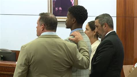Aj Armstrong Texas Capital Murder Trial Juror In 1st Trial Is