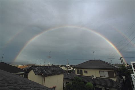 価格 Com 『雨のあとに出た虹を眺める（虹が二重になって雨雲の手前で出る）』 デジタルカメラ Isoworldさんのクチコミ掲示板投稿