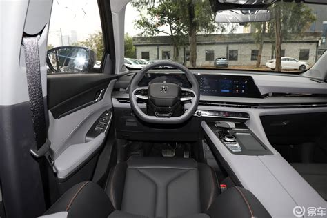 【长安cs75plus第二代 1 5t 豪华型驾驶位区域图片 汽车图片大全】 易车