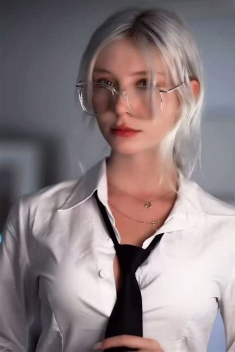 A Harley Quinns Role Is To Serve Tumbex