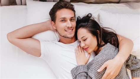 Istri Perlu Tahu Gaya Bercinta Yang Disenangi Suami