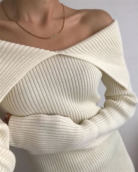 Le Fashion 25 Ribbed Sweaters Were Coveting Now