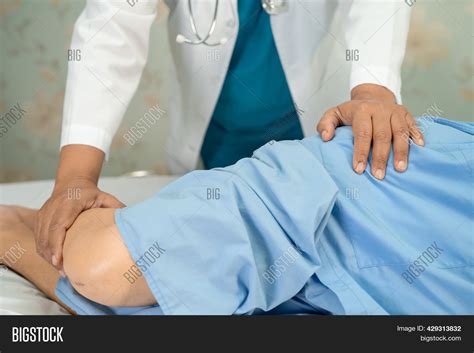 Physiotherapist Doctor Image And Photo Free Trial Bigstock