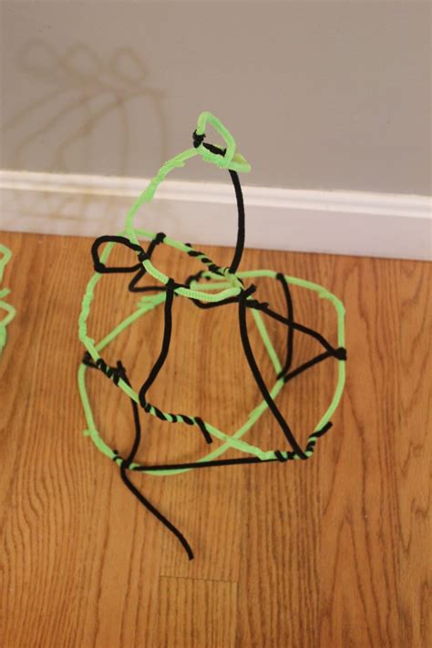 introductory engineering design challenges momgineer