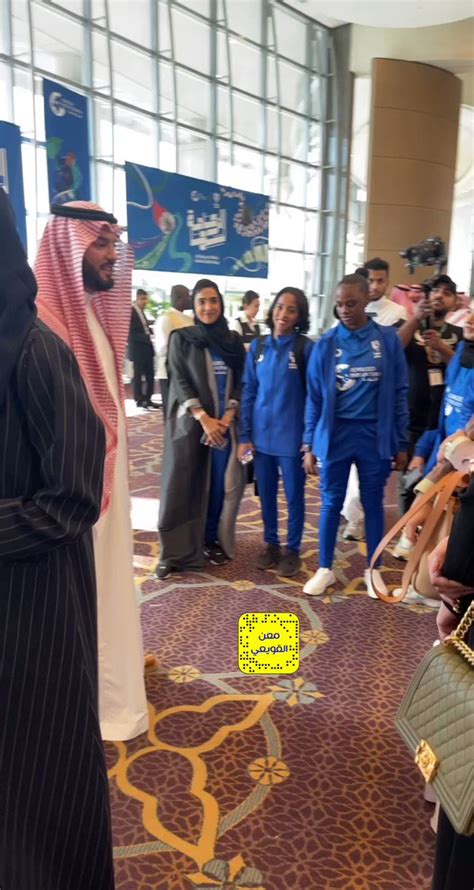 معن القويعي On Twitter حديث جانبي تحفيزي بين رئيس الهلال فهد بن نافل