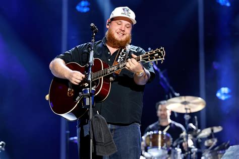 Luke Combs Announces New 2024 ‘growin Up And Gettin Old Tour Dates