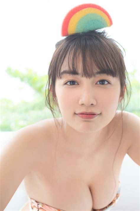 （写真）“現役女子高生モデル”黒木ひかり、開放的なビキニ姿を披露 エンタメ ニュース ｜クランクイン！