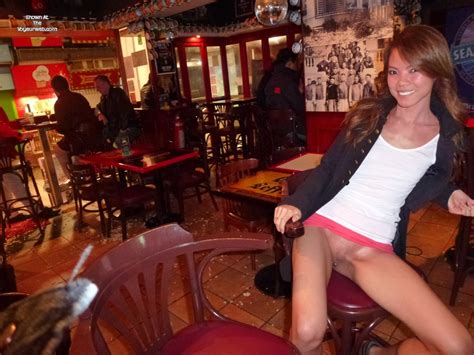 Flashing Pussy In Bars And Restaurants In Hong Kong 2 August 2012