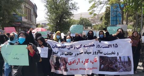 سرکوب و خشونت؛ نیروهای طالبان با فیرهای هوایی مانع برگزاری تظاهرات زنان