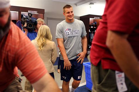 Whats Rob Gronkowskis Penis Like Tom Brady Tells Howard Stern