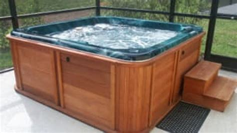 Hot Tub Trespassers Caught On Kelowna Security Camera Having Sex Cbc News