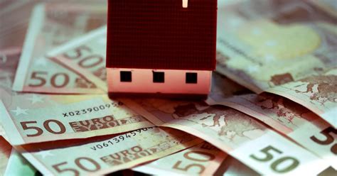 Landlords Caught Asking Woman For Sex Instead Of Rent In Undercover RtÉ