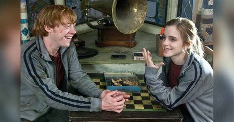 Emma Watson Harry Potter 7 Kissing Scene