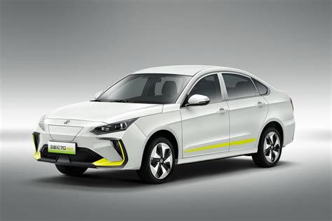 东风风神e70 Pro正式上市！最大续航412公里，售价14 88万元起 太平洋号
