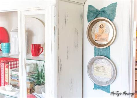 Lots Of Easy Ways To Upcycle Thrift Store Decor Finds Twofeetfirst