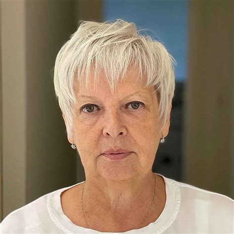 29 Stylish Wash And Wear Haircuts For Women Over 60 Short On Time