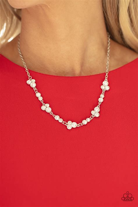 Gorgeously Glistening White Paparazzi Necklace Jewelryblingthing