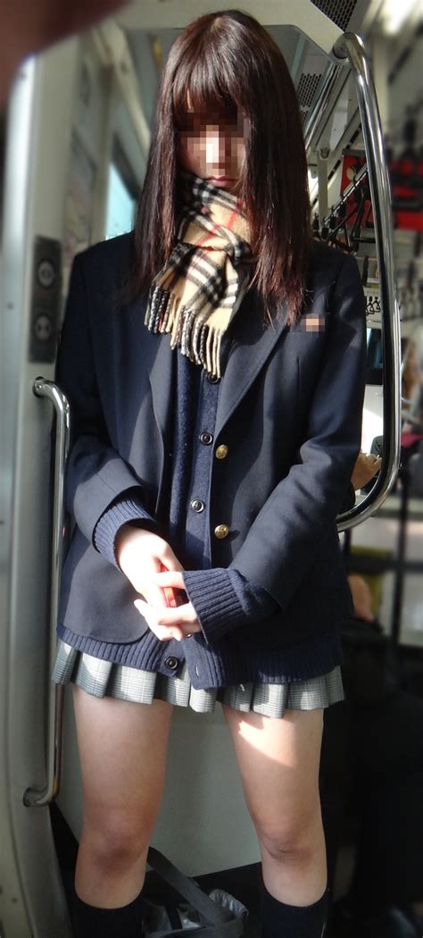 【画像】満員電車で女子高生にこっそり近づいて匂い嗅ぎやつ～ Jkちゃんねる 女子高生画像サイト