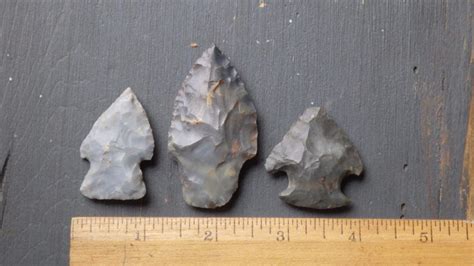 3 Nice Native American Indian Arrowheads Ket Artifacts