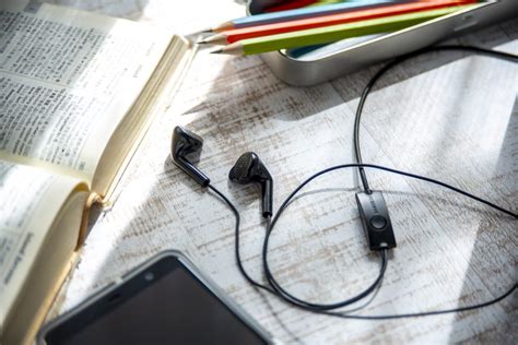 勉強中に音楽を聴くのは大丈夫？ 勉強に役立つ音楽の効果 家庭教師のノーバス