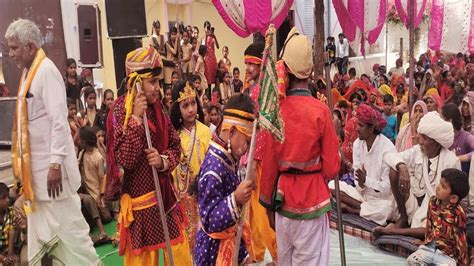 Devotees Danced On Birth Of Shri Krishna In Bhagwat Katha In Shahpura