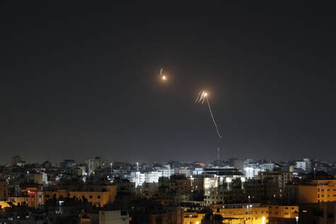 إيران تُعلق على القصف الإسرائيلي لغزة ولبنان وتدعو إلى رد فعال ورادع