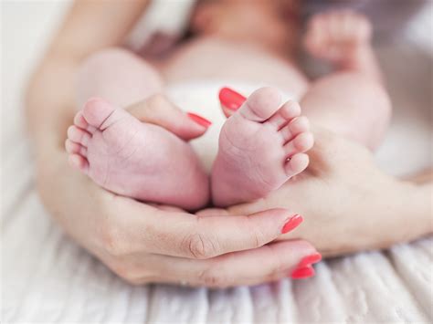 according to this birth photographer a c section isn t ‘birth self